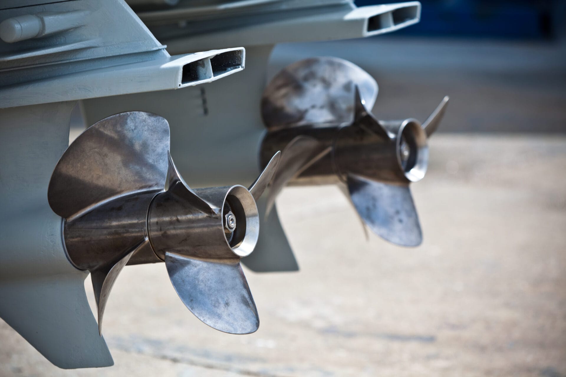 Jet Engine vs. Propeller Boat: Choosing the Right Option for Your ...