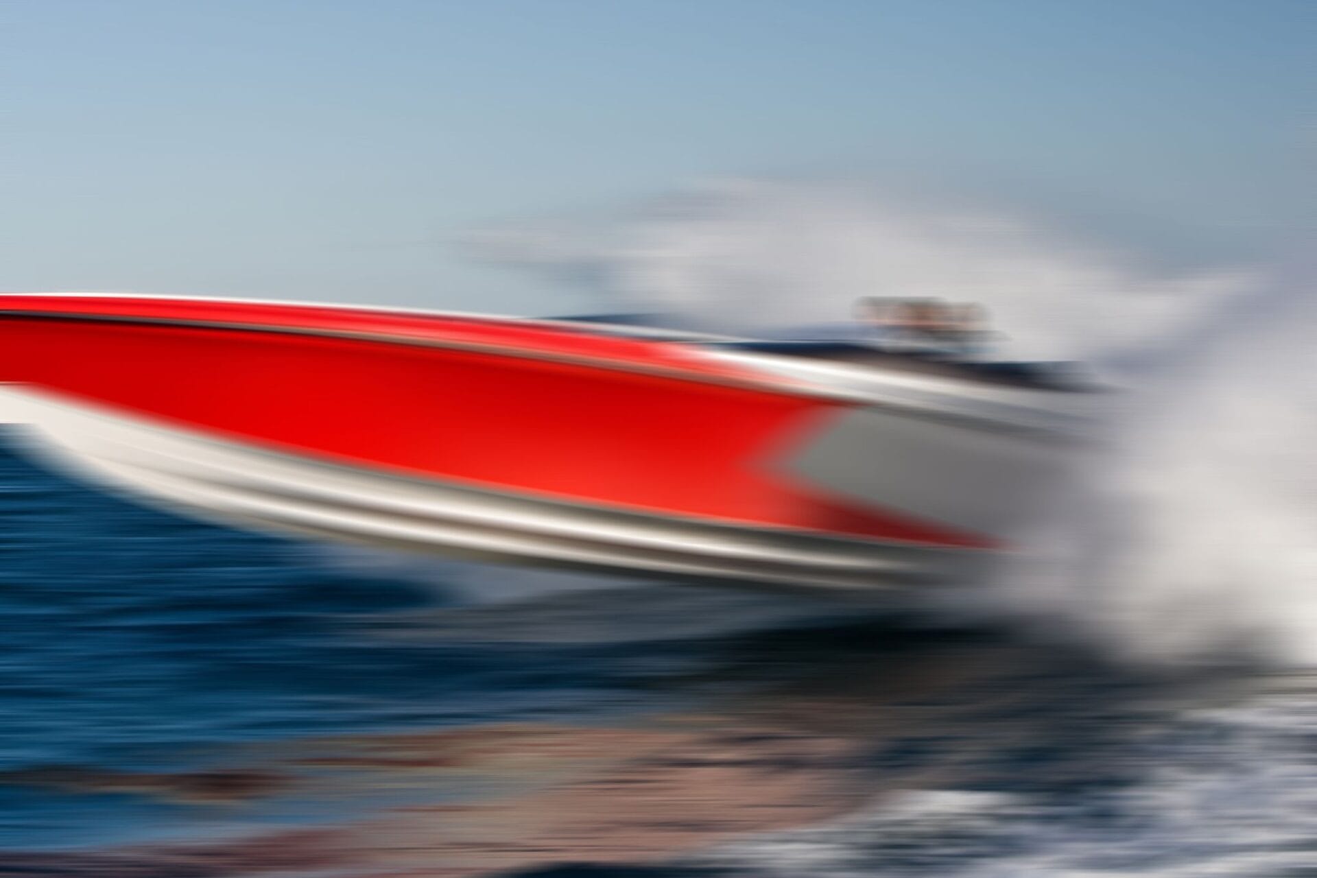 Riding the Crest: Boating's Electrifying Stunts and Record-Smashing ...