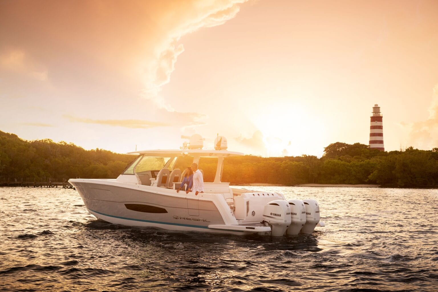 2025 Regal Boats 38 SAV Review - BoatingWorld