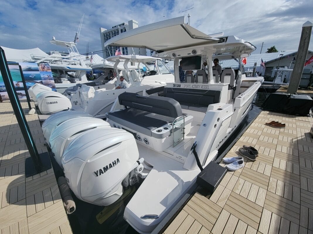 2025 Regal Boats 38 SAV Review - BoatingWorld