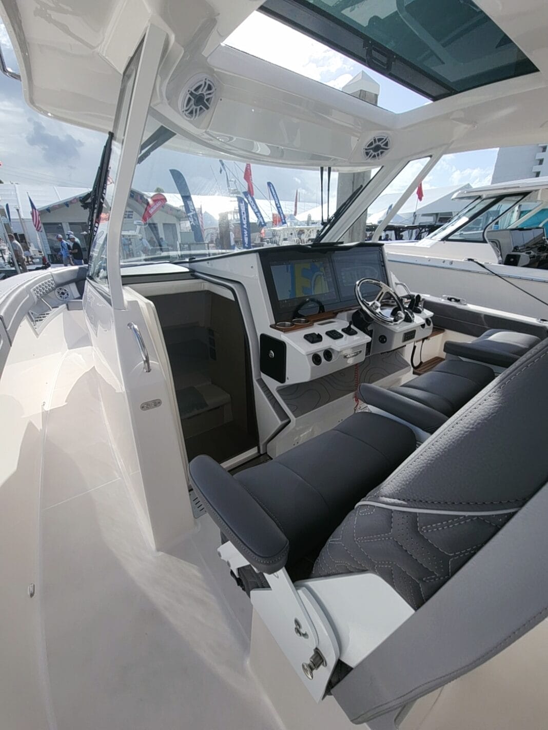 2025 Regal Boats 38 SAV Review - BoatingWorld